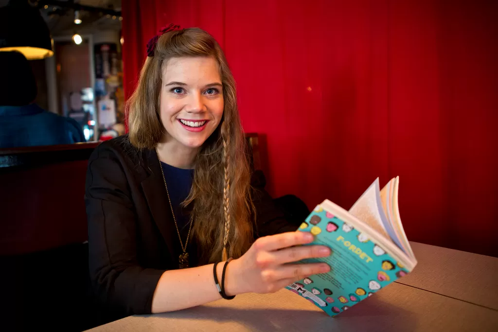 Feminist-humorist med solidaritetsfølelse | Fontene.no