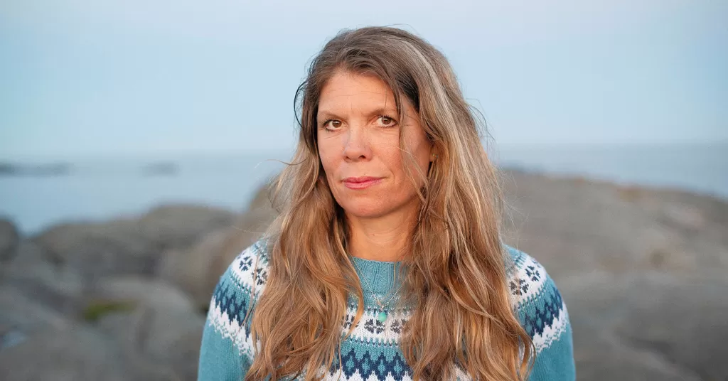Ellen har vært pårørende i 30 år. Nå vil hun endre psykiatrien med film ...