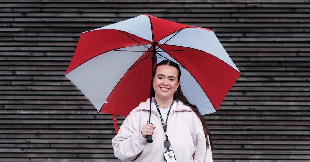 Emily får 60.000 mer i lønn for å bli i Bergen | Fontene.no